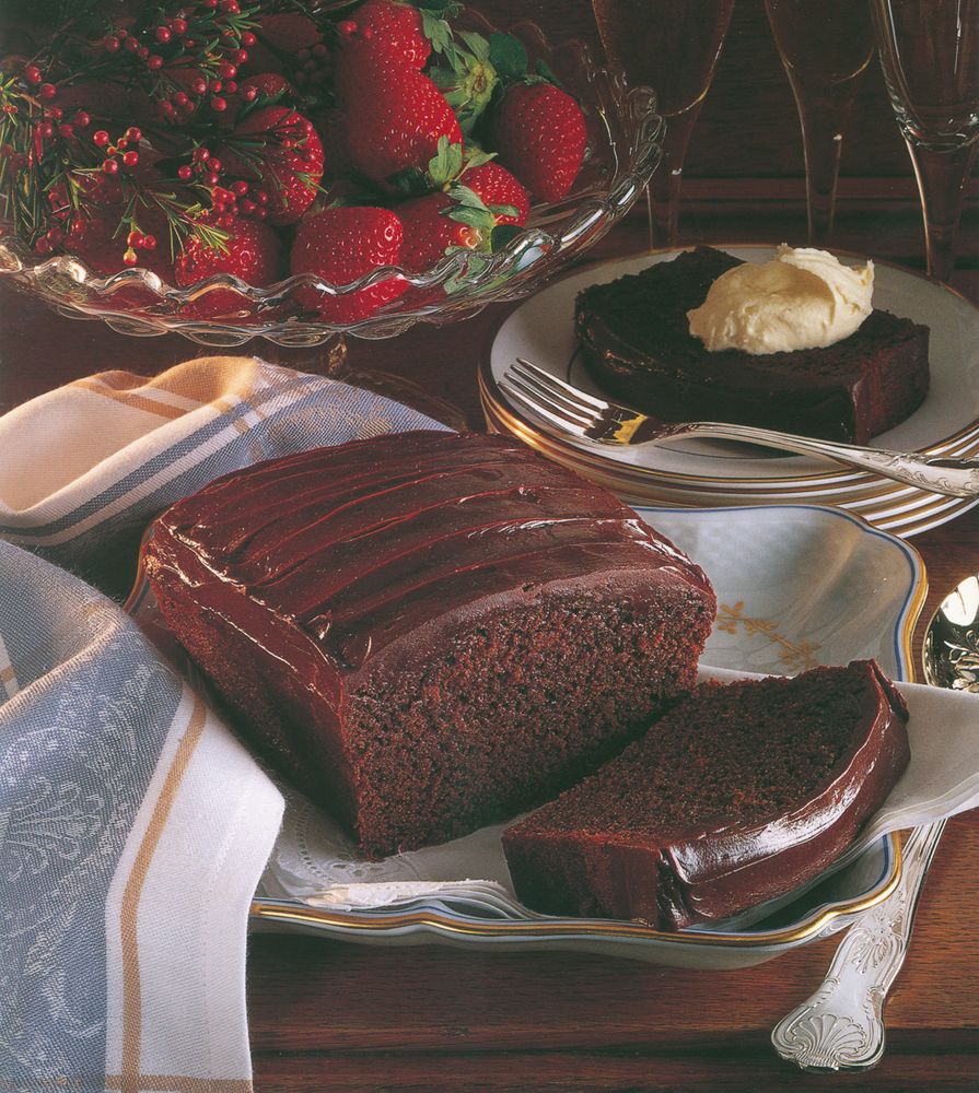 Chocolate fudge cake from Cakes: Le Cordon Bleu Home Collection by Le Cordon Bleu
