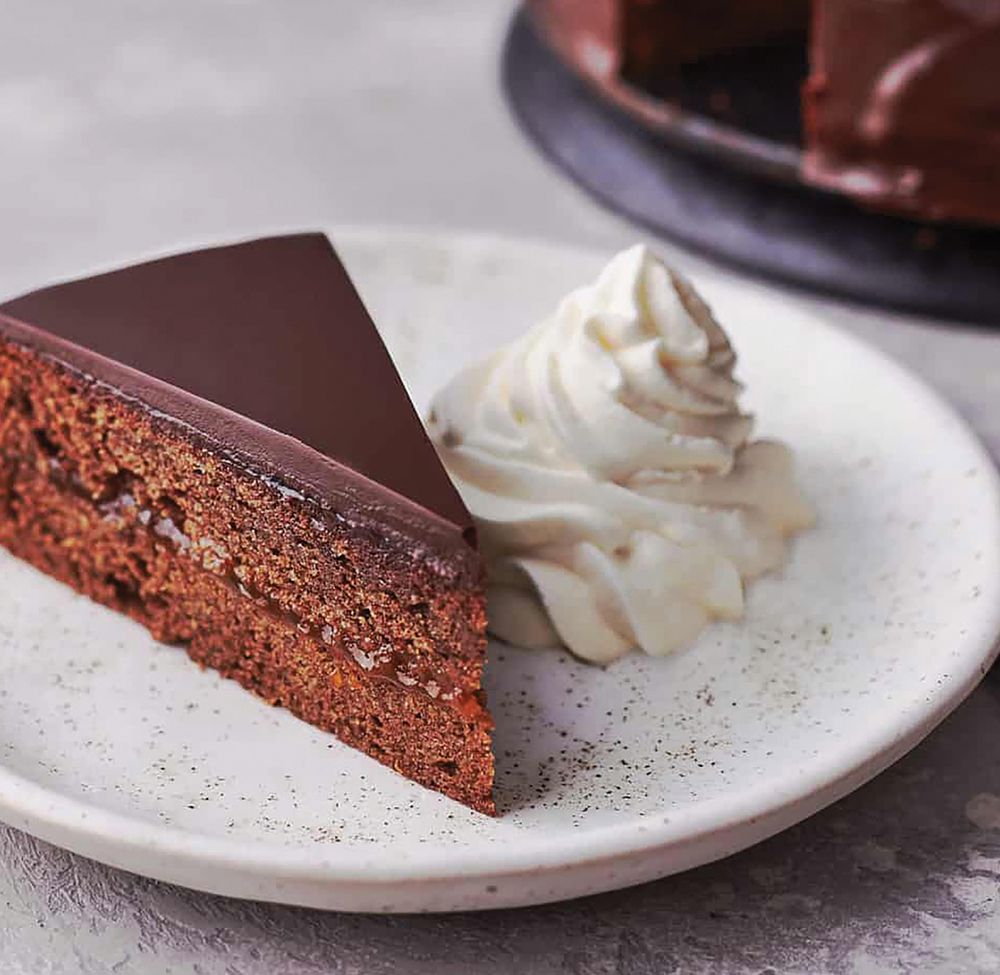 Sacher Torte from The Chefs' Knowledge: The modern culinary repertoire ...