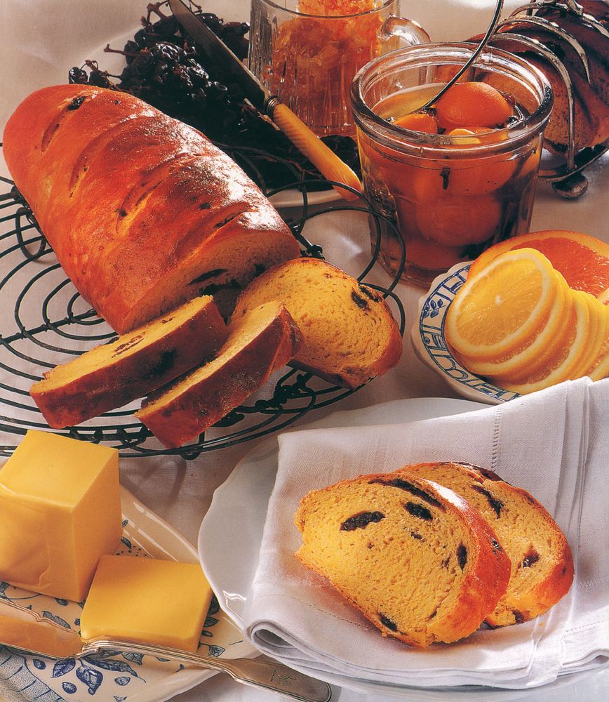 Saffron bread from Bread: Le Cordon Bleu Home Collection by Le Cordon Bleu