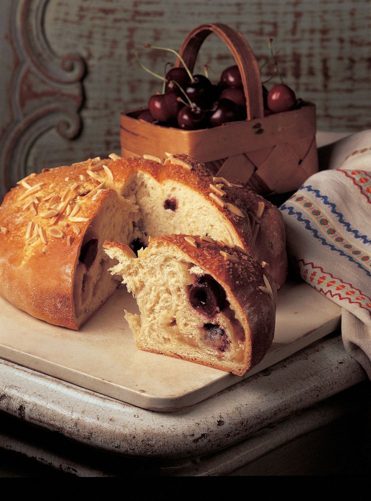 Austrian Coffee Cake from The Ultimate Bread Machine Cookbook by Jennie ...