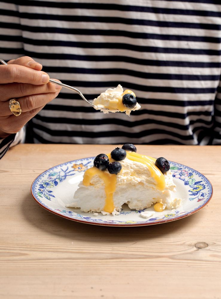 Limoncello Pavlova from Gloagburn: Recipes from a Scottish Farm by ...