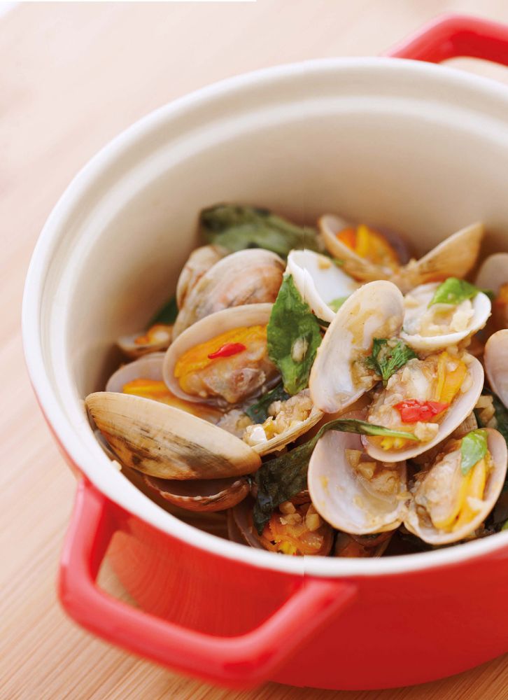 Clams with roasted Chili Basil Sauce from Everyday Thai Cooking: Quick ...