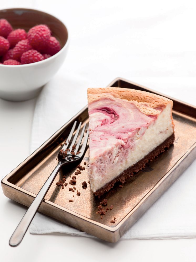 Raspberry Ripple White Chocolate Cheesecake from Everybody Loves ...