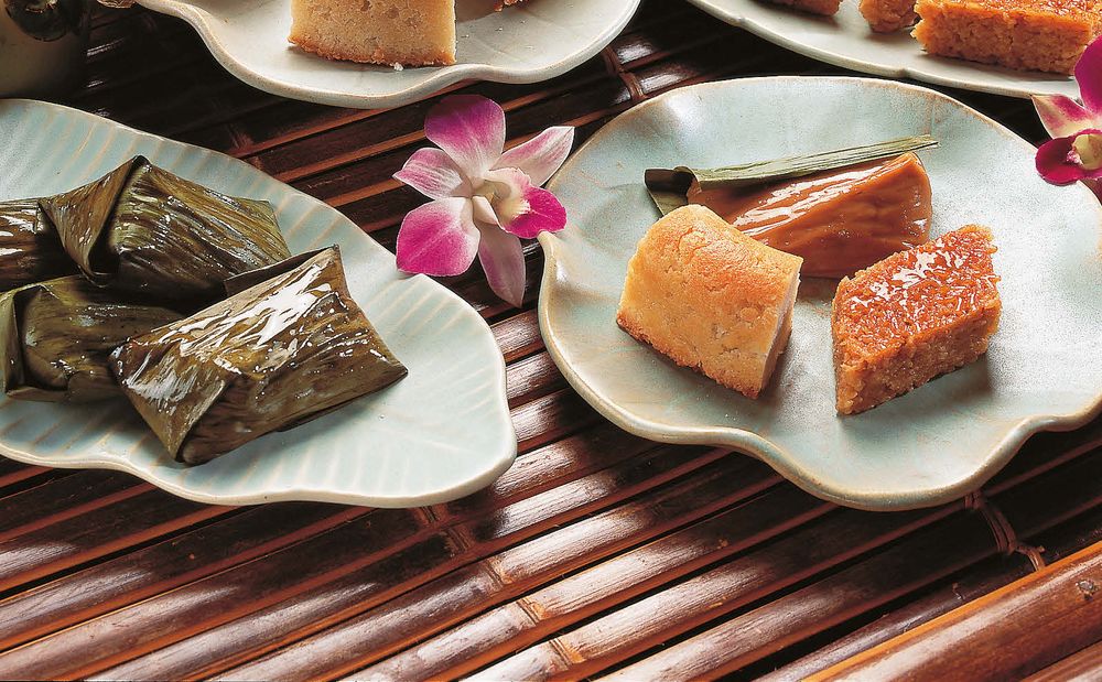 Glutinous Rice Cakes with Palm Sugar from The Food of Indonesia ...