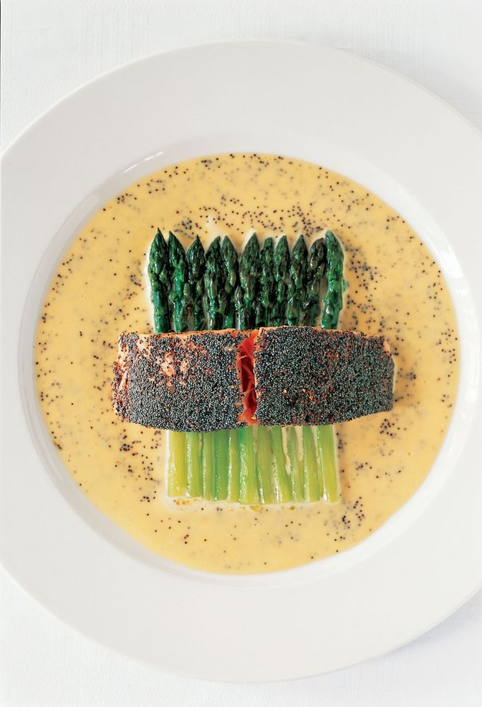 Poppy-seed crusted norwegian salmon with green asparagus and poppy-seed ...