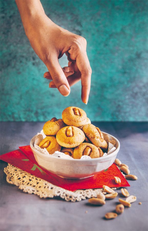 Peanut meltaway cookies from Jackfruit and Blue Ginger by Sasha Gill