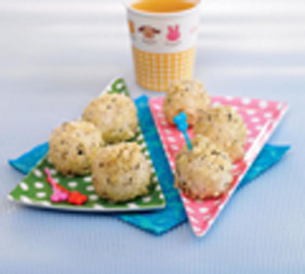 Potato Chips and Black Pepper Onigiri from Onigiri: Fun and creative ...