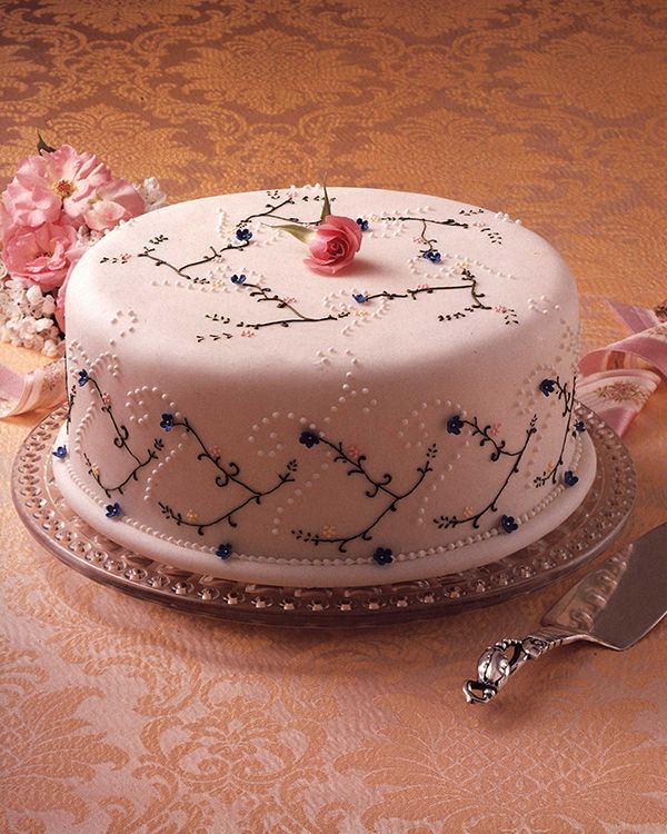 White Chocolate and Raspberry Nostalgia Cake from Rose's Celebrations ...