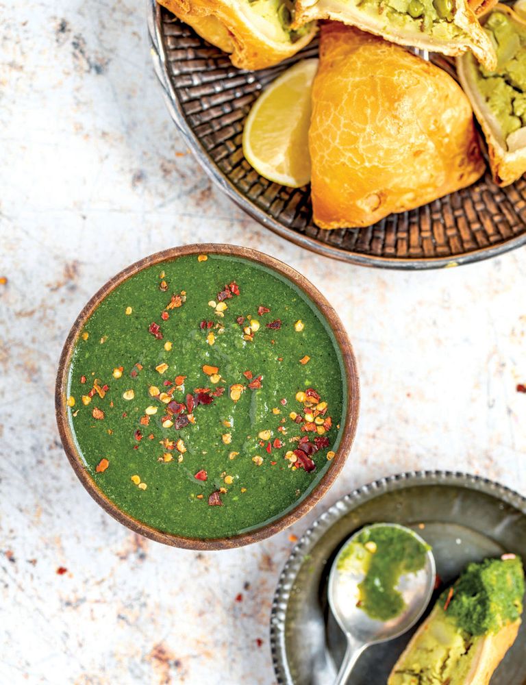 Coriander Kiwi Chutney from Radikal Kitchen: Flavours without Borders ...