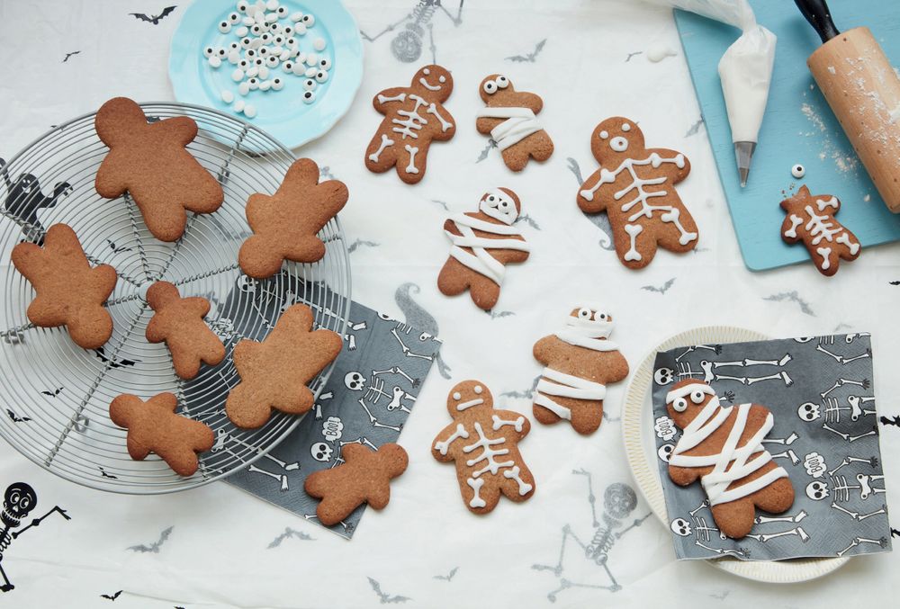 Hallowe’en Gingerbread Mummies and Skeletons from Real Food Kids Will ...