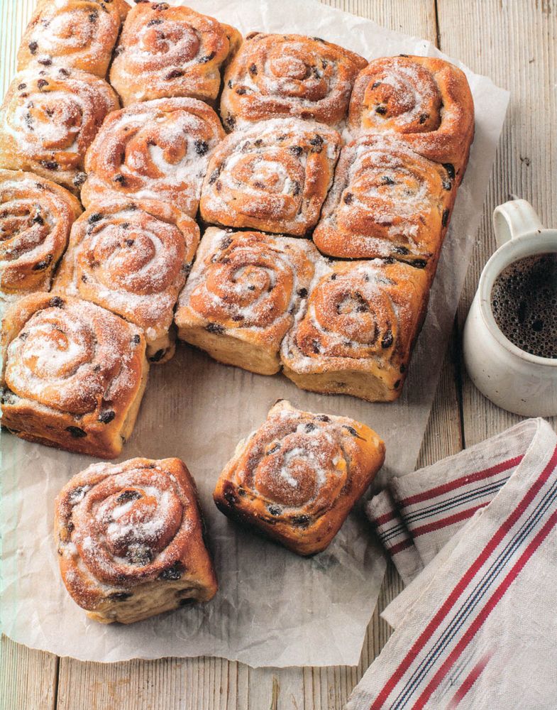 Chelsea Buns from World's Best Cakes: 250 great cakes from Raspberry ...