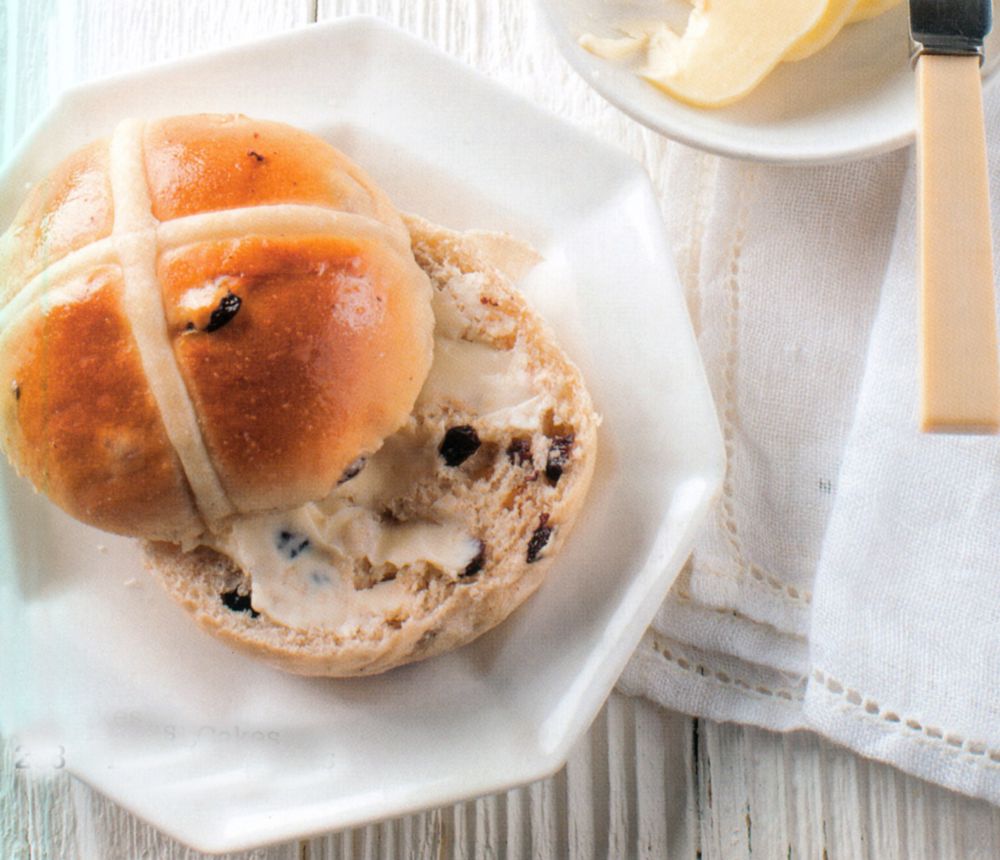 Hot Cross Buns from World's Best Cakes: 250 great cakes from Raspberry ...