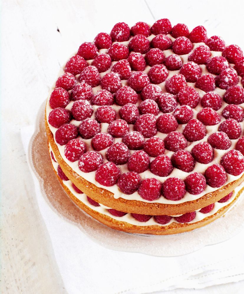 Genoise with Raspberries and Cream from World's Best Cakes: 250 great ...