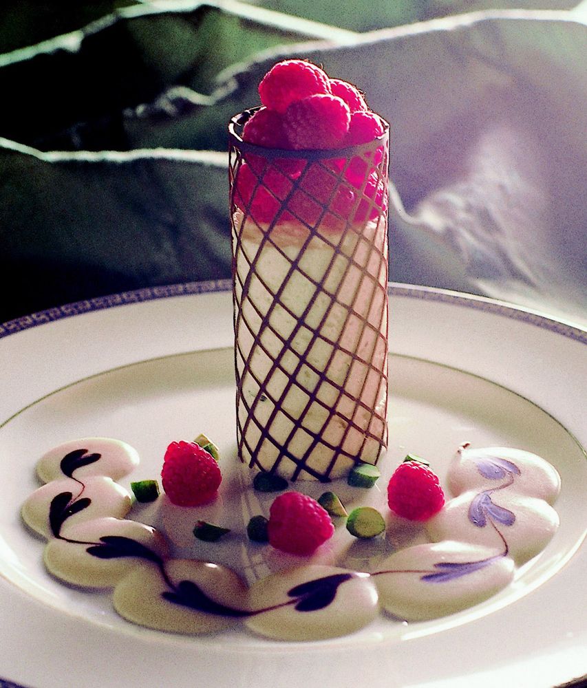 Crème Brûlée on a Caramel Spider with a Sugar Shard from The Advanced ...