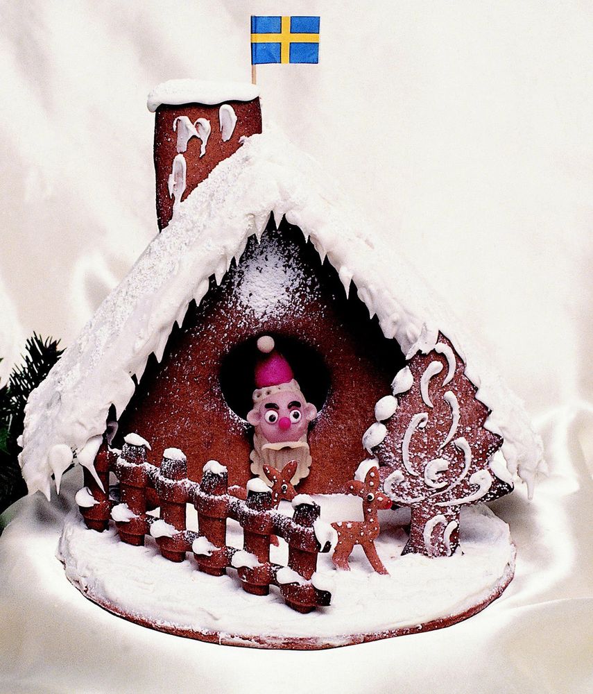 Marzipan Children for the Traditional Gingerbread House from The ...