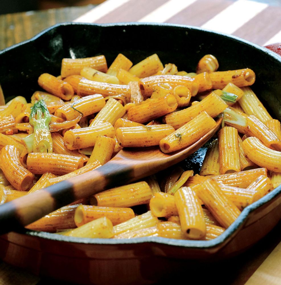 Rigatoni with Caramelized Fennel and Garlic from Vegedibles: Luscious ...